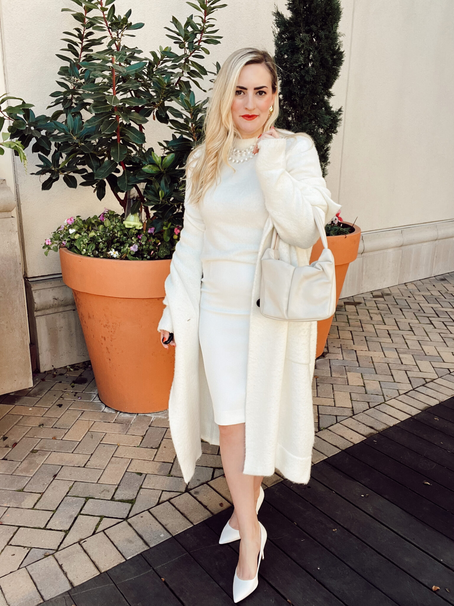 Winter Fashion Guide: Elevate Your Style with Casual Winter White ...
