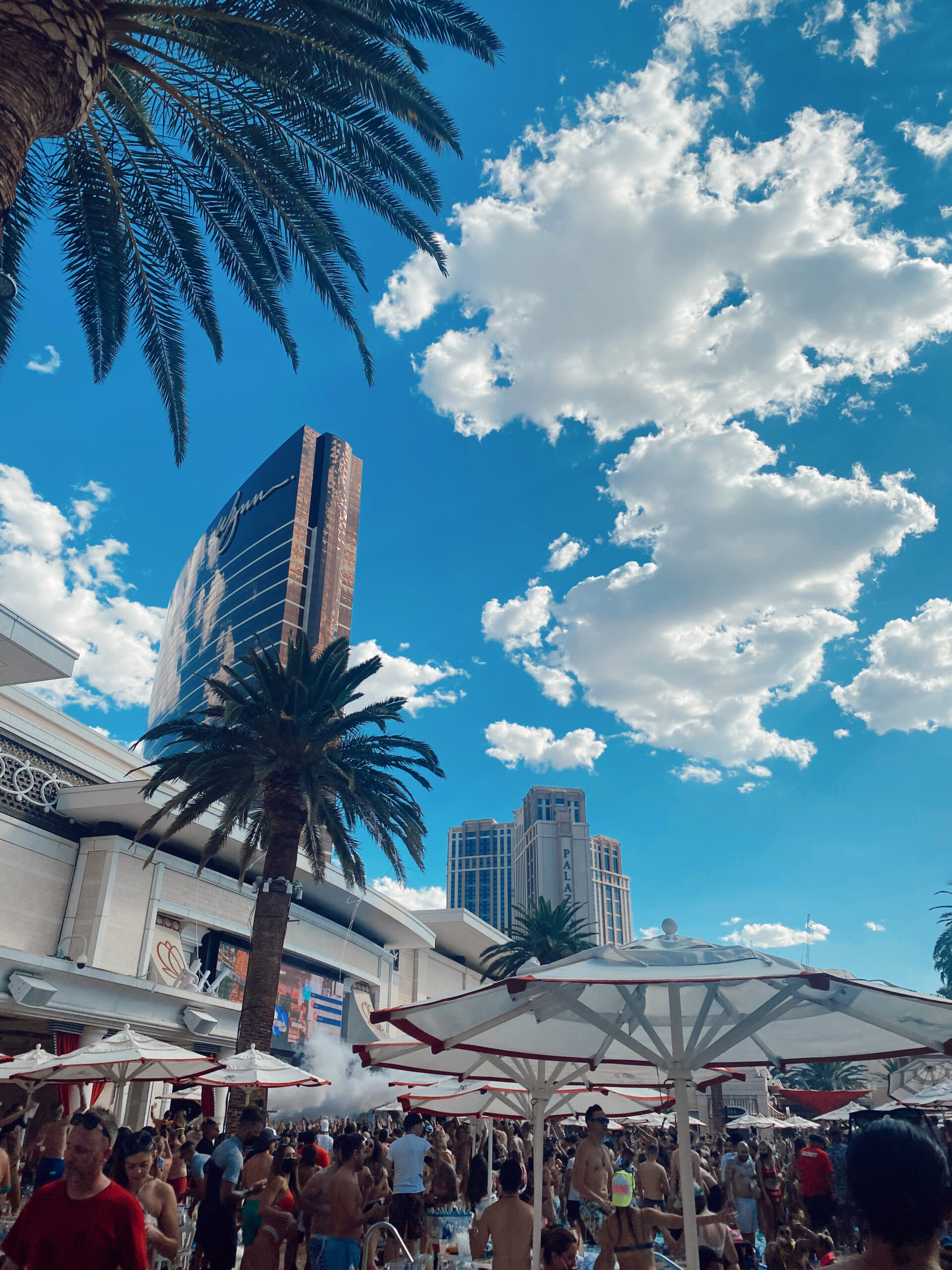 The Ultimate Style Guide: What to Wear to Vegas in the Summer - My ...