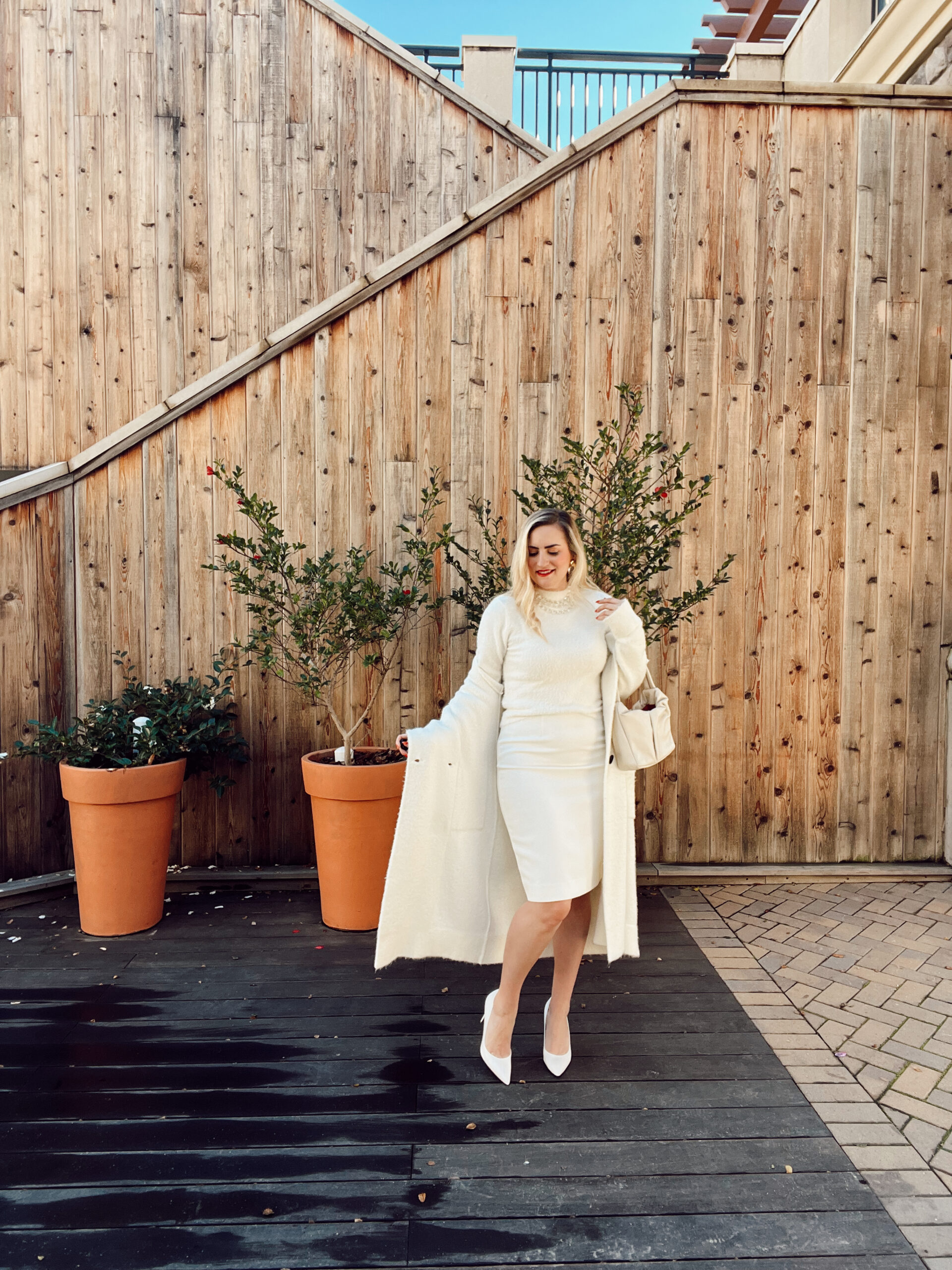 Winter Fashion Guide: Elevate Your Style with Casual Winter White ...
